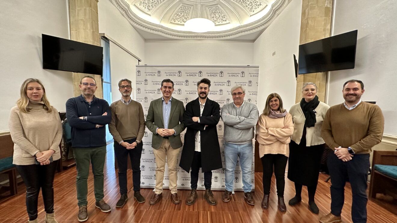 Juan Carlos García es recibido en el Ayuntamiento de Baeza - Ayuntamiento de Baeza