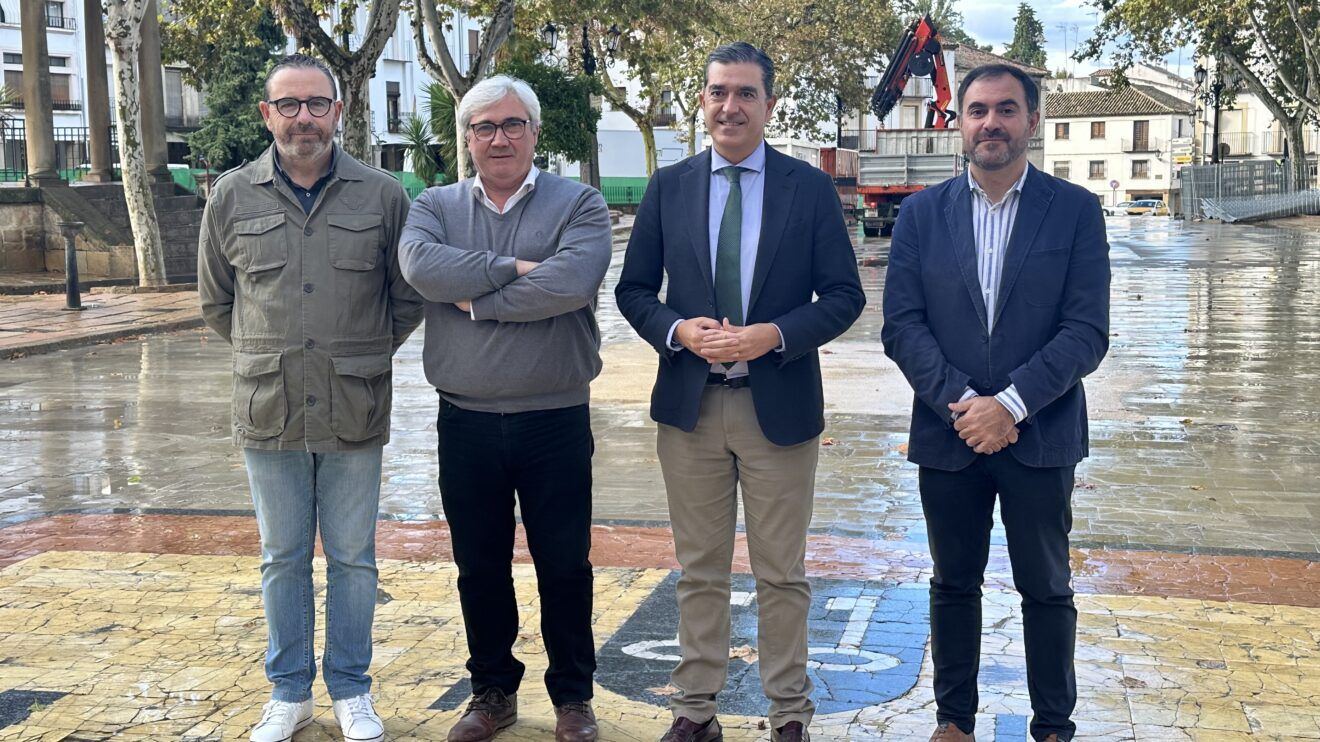 Baeza inicia las obras de adecuaci贸n y mejora de la plaza del Mercado ... Baeza inicia las obras de adecuaci贸n y mejora de la plaza del Mercado ...